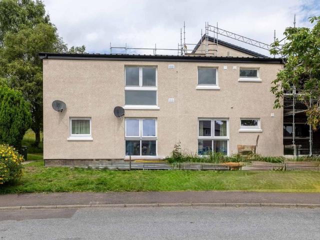3 bedroom flat for sale