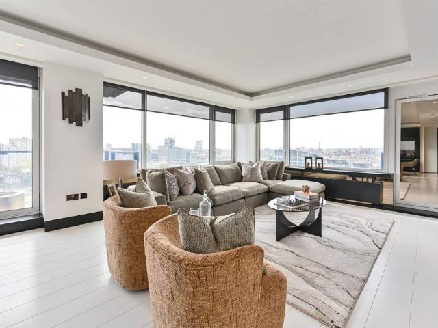 3 bedroom flat for sale