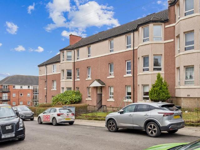 3 bedroom flat for sale