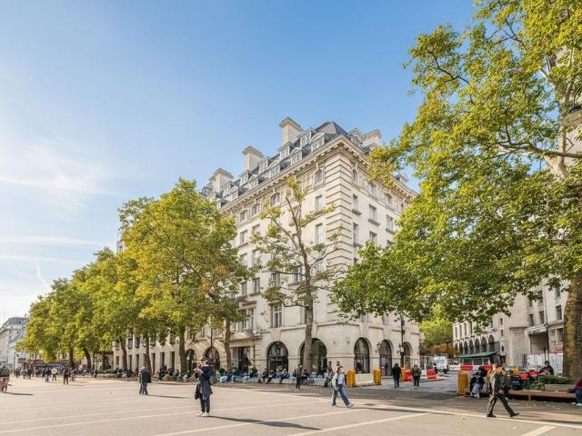 3 bedroom flat for sale