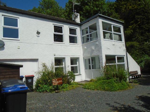 3 bedroom flat for sale