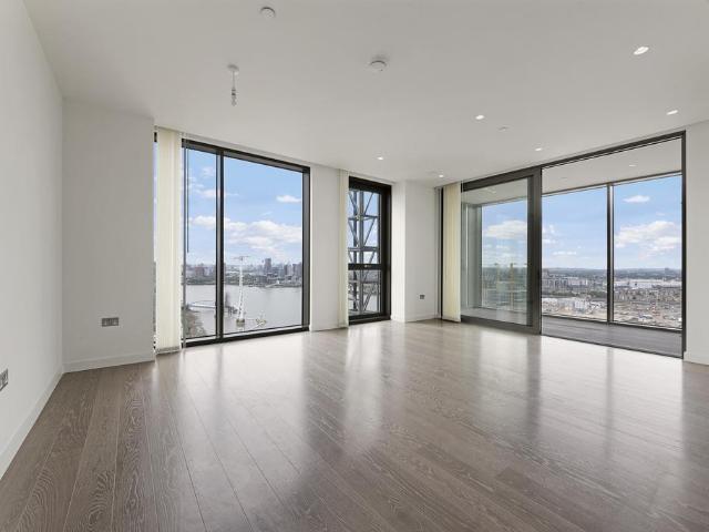 3 bedroom flat for sale