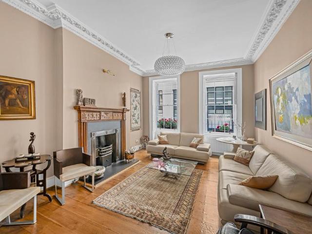 3 bedroom flat for sale