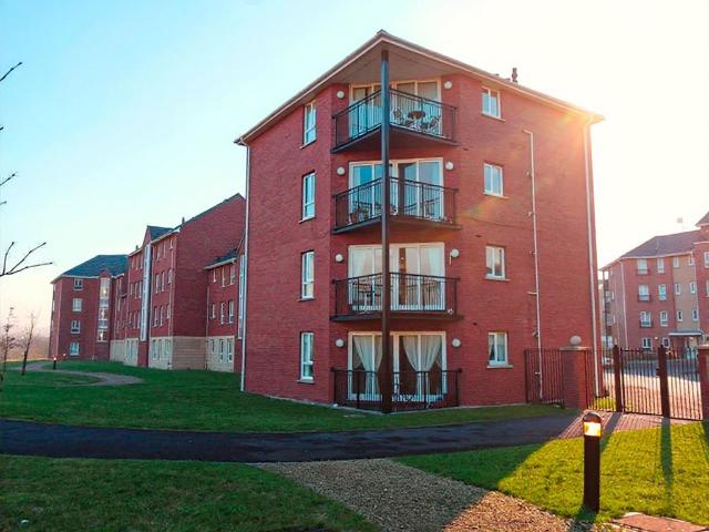 3 bedroom flat for sale