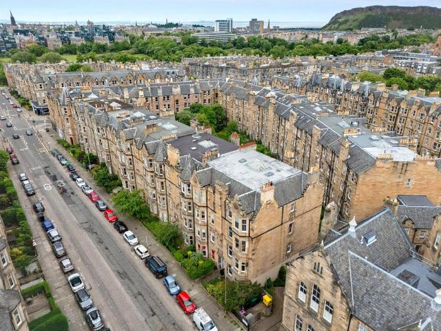 3 bedroom flat for sale