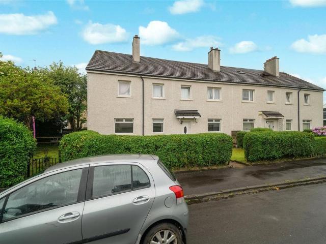 3 bedroom flat for sale