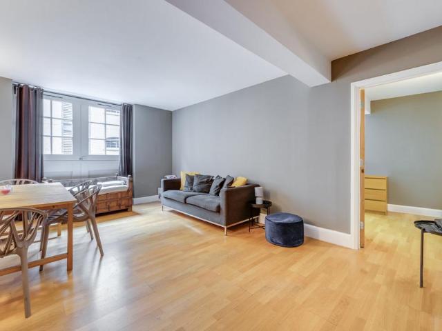 3 bedroom flat for sale