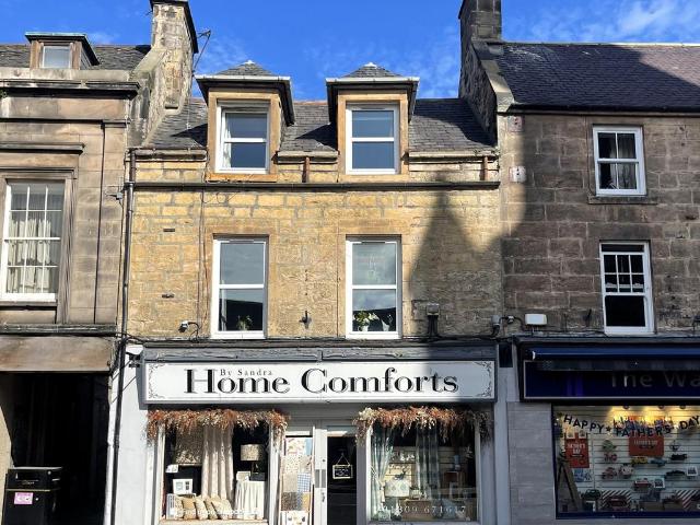 3 bedroom flat for sale