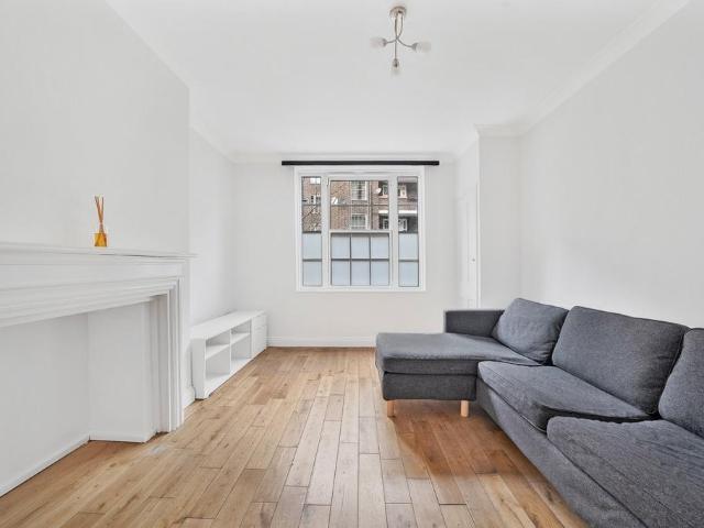 3 bedroom flat for sale