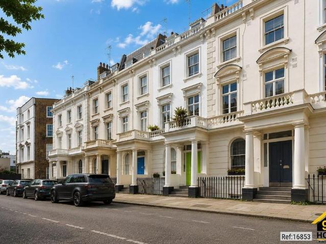 3 bedroom flat for sale