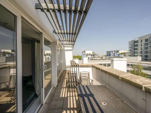 3 bedroom flat for sale