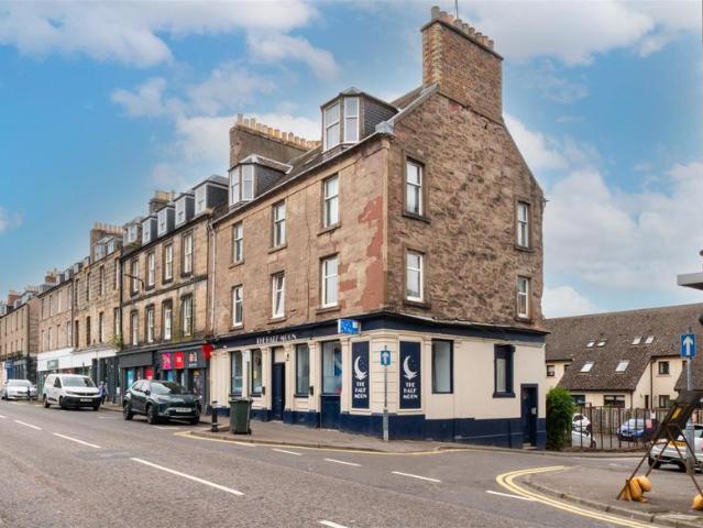 3 bedroom flat for sale