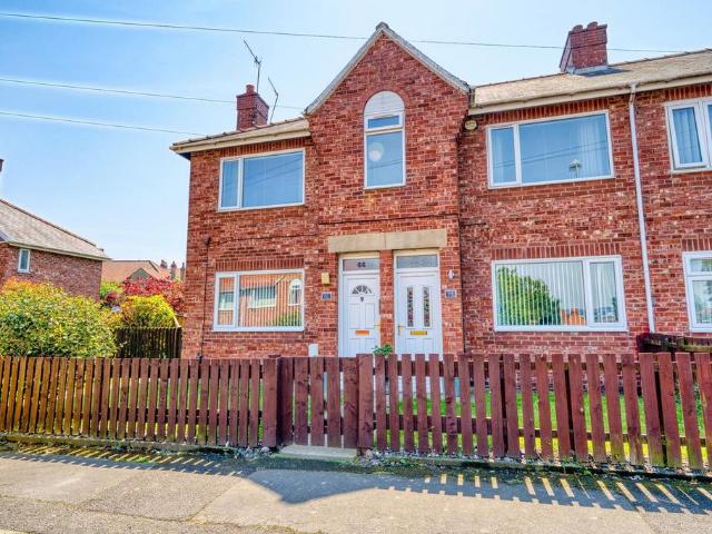 3 bedroom flat for sale