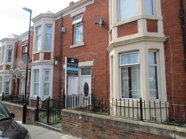 3 bedroom flat for sale