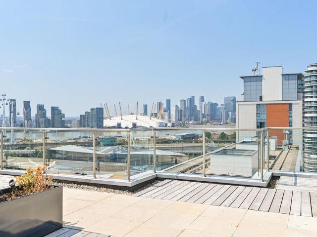 3 bedroom flat for sale
