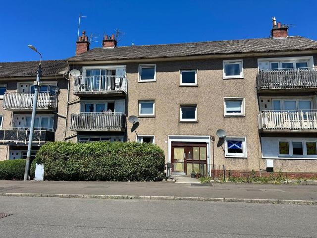 3 bedroom flat for sale