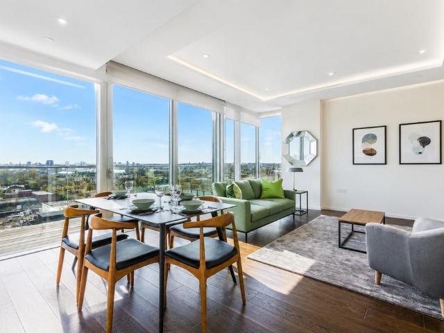 3 bedroom flat for sale