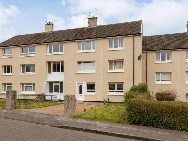 3 bedroom flat for sale