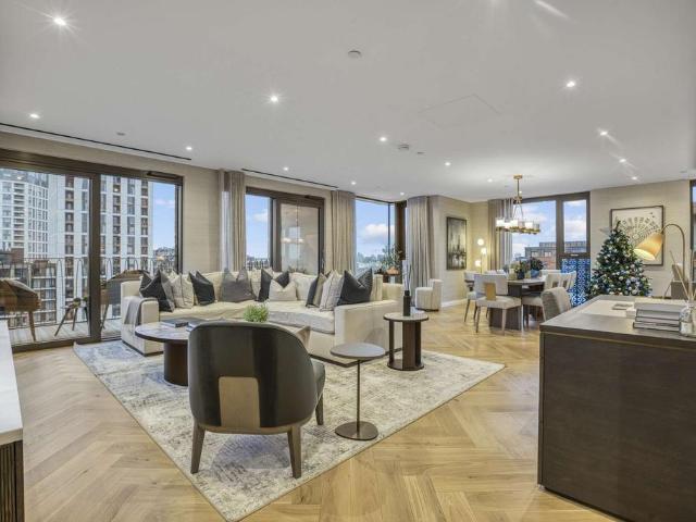 3 bedroom flat for sale