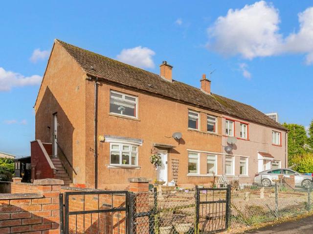 3 bedroom flat for sale