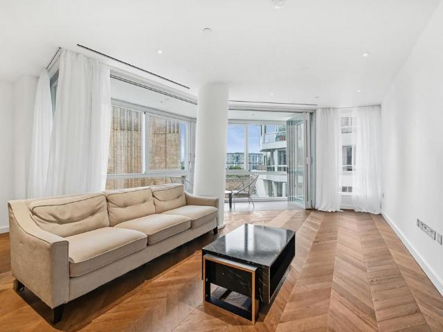 3 bedroom flat for sale