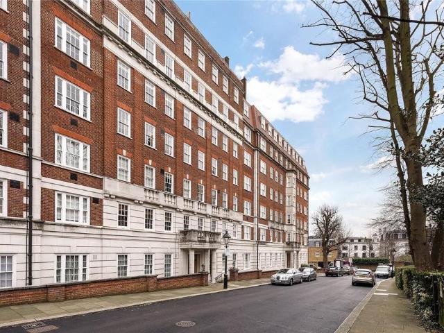 3 bedroom flat for sale