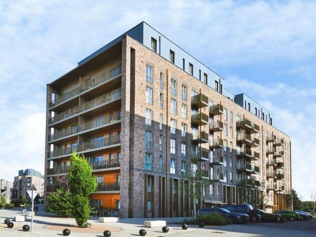 3 bedroom flat for sale