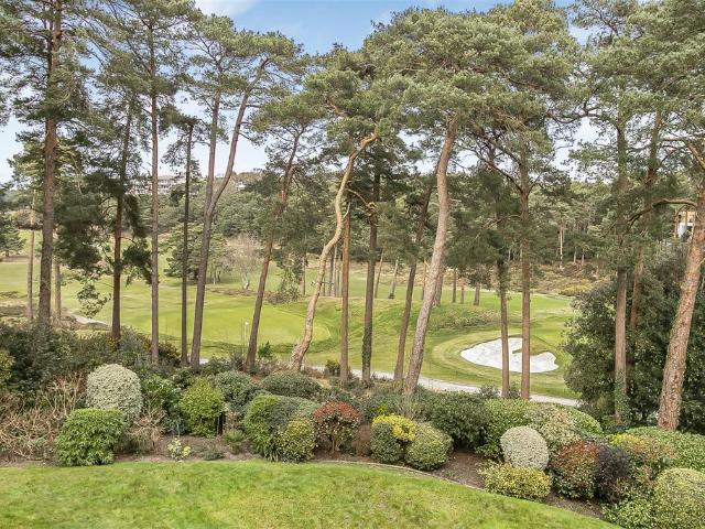 3 bedroom flat for sale