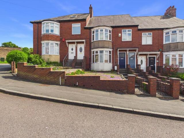 3 bedroom flat for sale