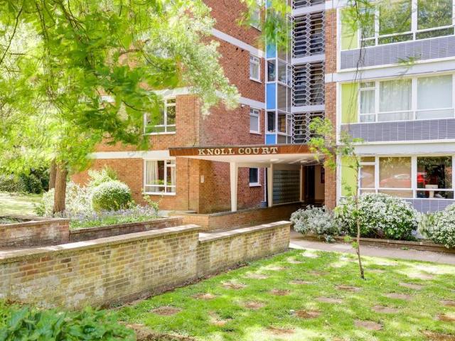 2 bedroom flat for sale