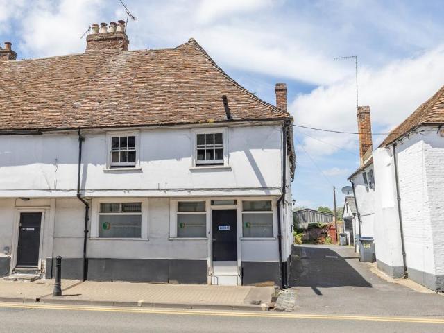 3 bedroom flat for sale