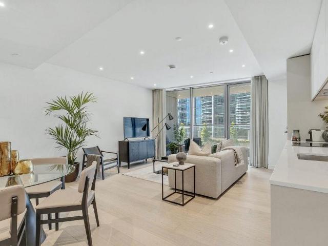 3 bedroom flat for sale