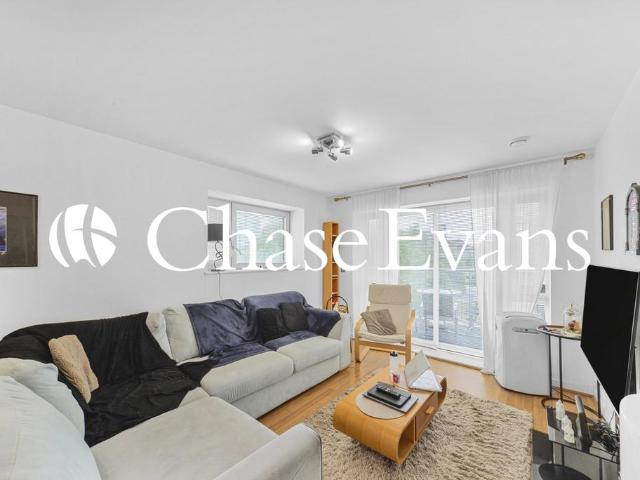 3 bedroom flat for sale