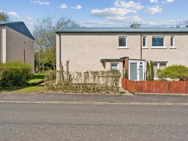 3 bedroom flat for sale