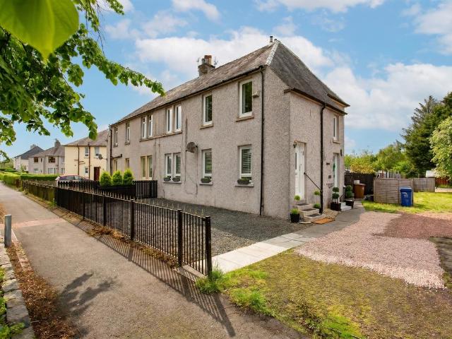 3 bedroom flat for sale