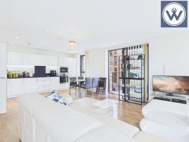 3 bedroom flat for sale