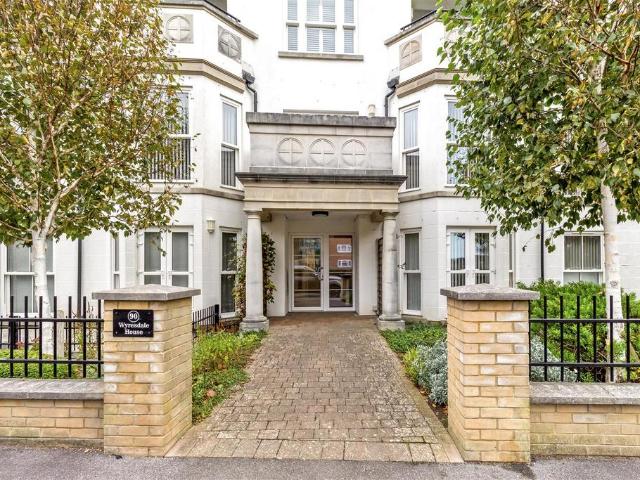 2 bedroom flat for sale
