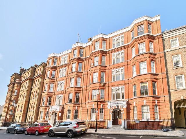 3 bedroom flat for sale