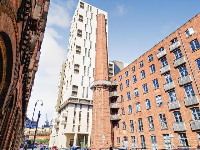 3 bedroom flat for sale