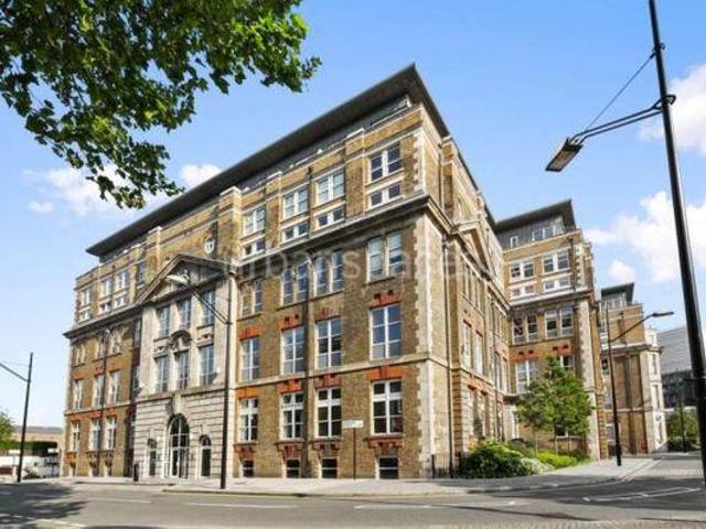 3 bedroom flat for sale