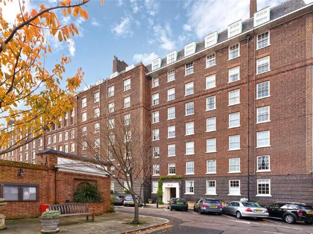 3 bedroom flat for sale