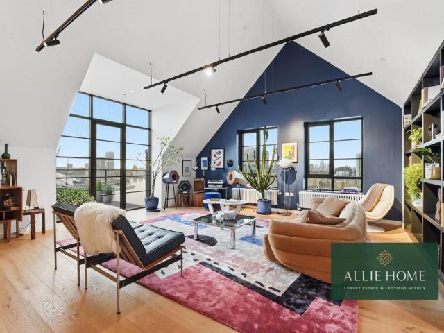 3 bedroom flat for sale