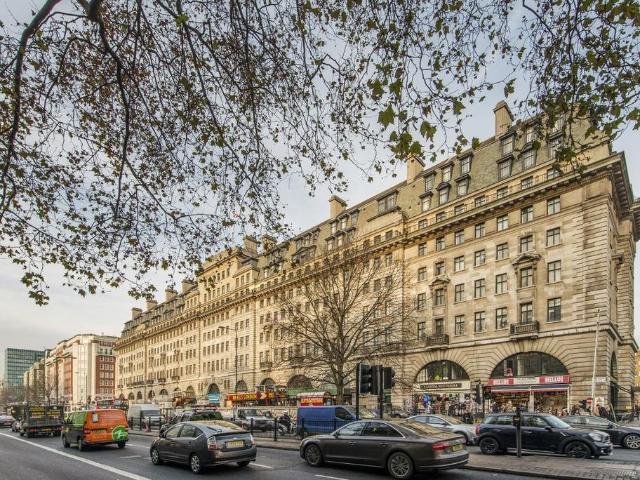 3 bedroom flat for sale