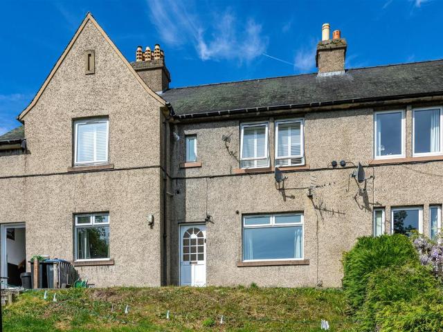 3 bedroom flat for sale