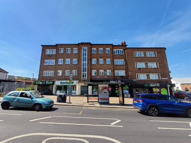 3 bedroom flat for sale