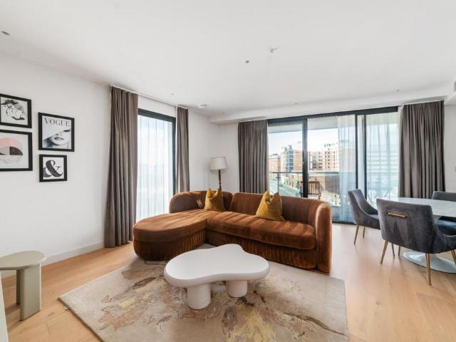 3 bedroom flat for sale