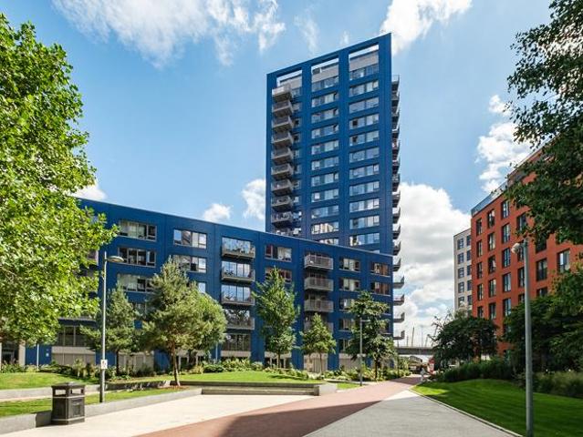 3 bedroom flat for sale