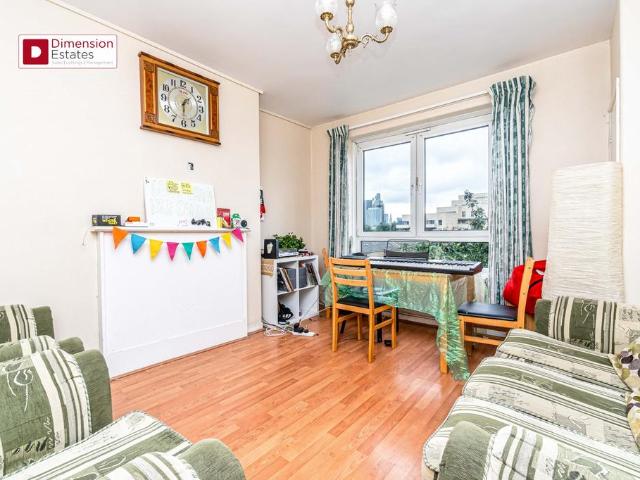 3 bedroom flat for sale