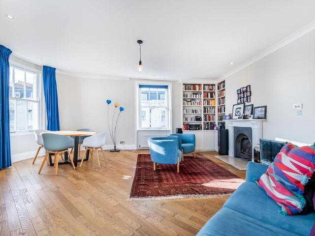 3 bedroom flat for sale