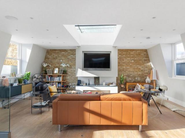 3 bedroom flat for sale